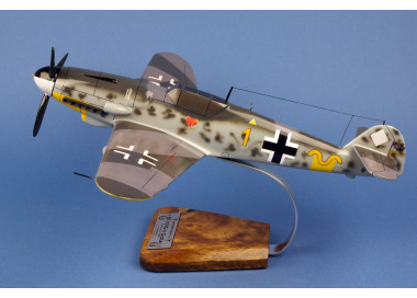 Messerschmitt Bf109G-6 9/.JG52 Erich Hartmann Luftwaffe